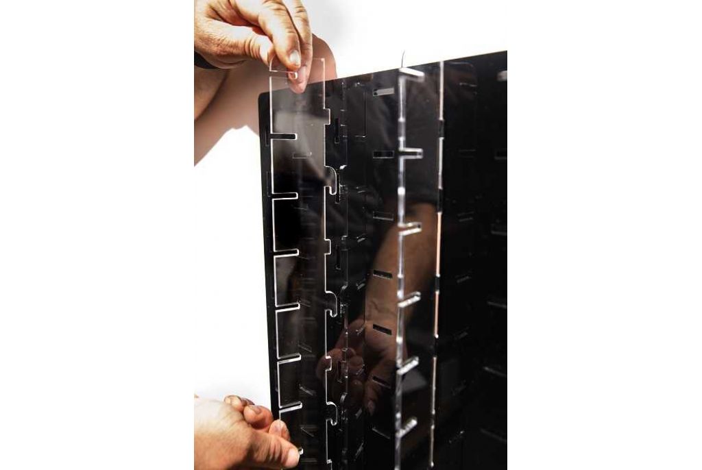 Atlantic 40113 1/64 Scale Wall Mounted Display Case for 60 Cars ...