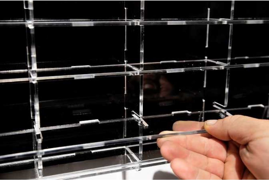 Atlantic 40113 1/64 Scale Wall Mounted Display Case for 60 Cars ...