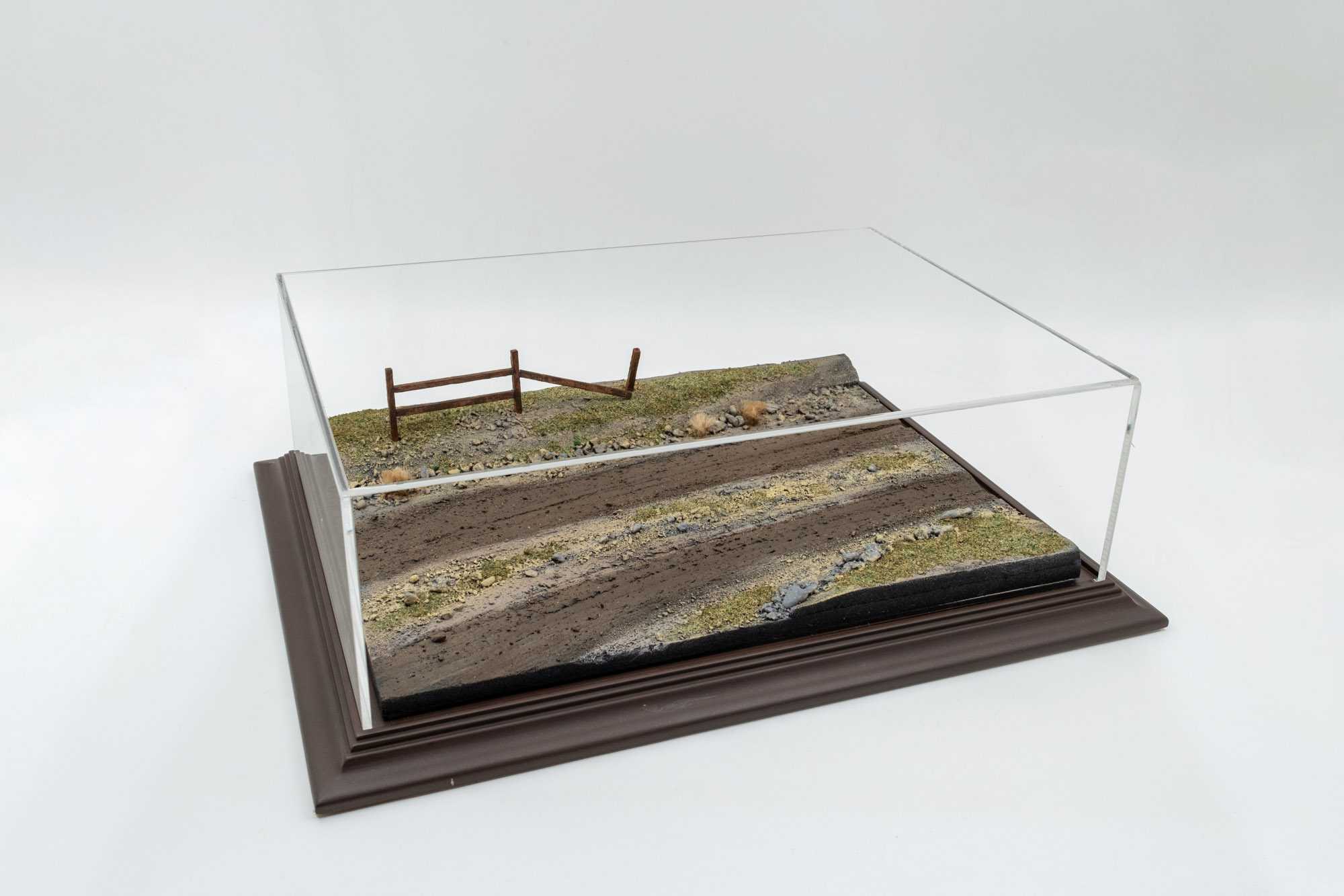 Atlantic Case 30206 Diorama -In Front Of The Fence- - atlantic-case.com